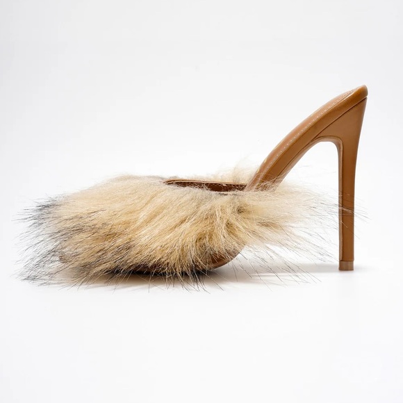 Cape Robbin | Shoes | Olivia Faux Fur Heel | Poshmark
